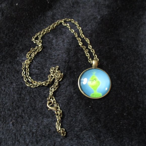 Unbranded | Jewelry | Costume Jewelry Grinch Novelty Necklace With 24 ...